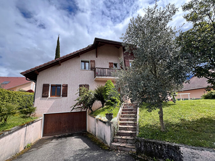 Appartement à louer - Aix-les-Bains, Est - 2 pièces - 1 chambre