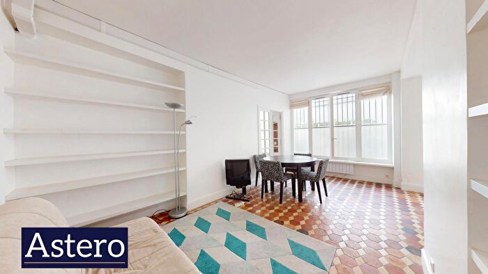 Appartement 2 pièces à Paris 7ème, Saint-Thomas d'Aquin, Bac, Musée d'Orsay, à vendre