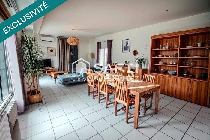 Maison à vendre - Saint-Girons-dAiguevives - 4 pièces - 3 chambres