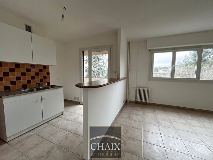Appartement à louer - Aubagne, La Tourtelle - 2 pièces - 1 chambre