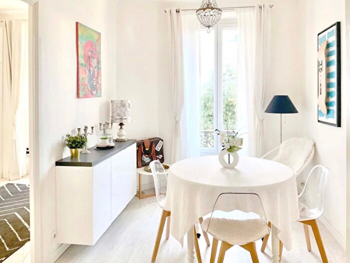 Appartement à vendre - Cannes, Petit Juas - 2 pièces - 1 chambre