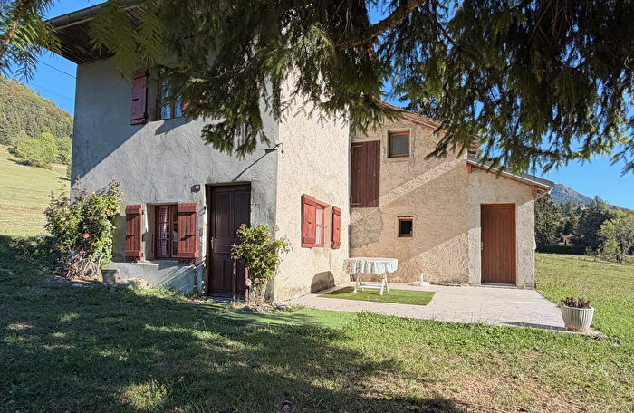 Entremont-le-Vieux : Maison 5 pièces à vendre