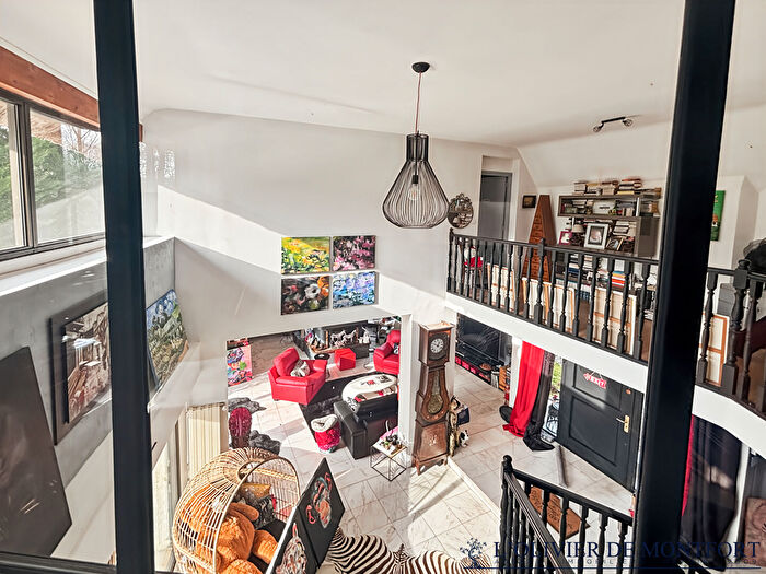 Maison à vendre - Montfort-lAmaury - 8 pièces - 4 chambres