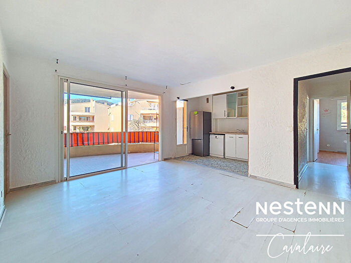 Appartement à vendre - Cavalaire-sur-Mer, Centre-ville - 4 pièces - 3 chambres