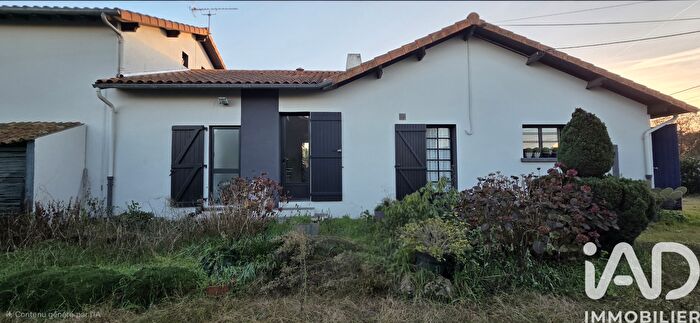 Maison à vendre - Cholet, Le Puy Saint-Bonnet - 7 pièces - 3 chambres