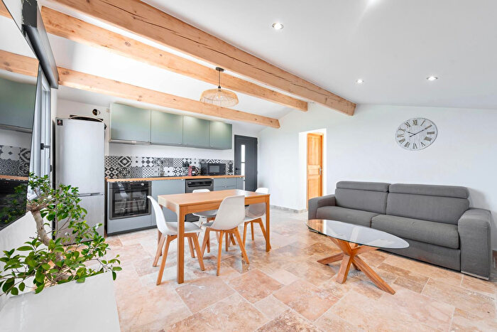 Maison à vendre - La Cadière-dAzur - 5 pièces - 3 chambres