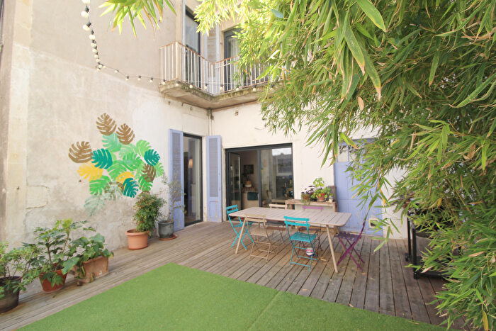 Maison à vendre - Nîmes, Jean Jaurès - 9 pièces - 5 chambres