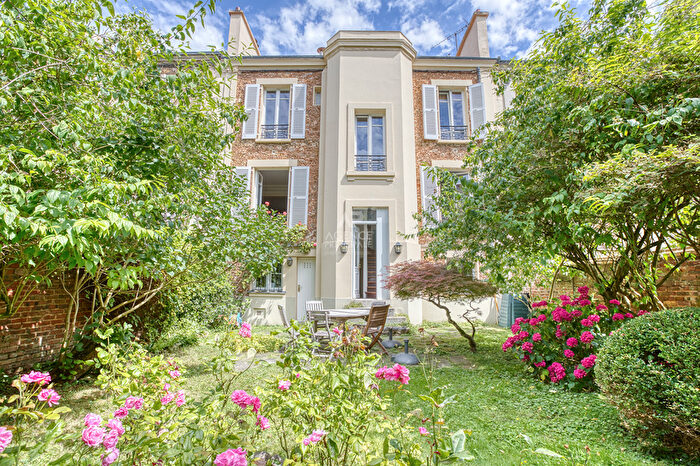 Maison 10 pièces à vendre à Versailles, Montreuil