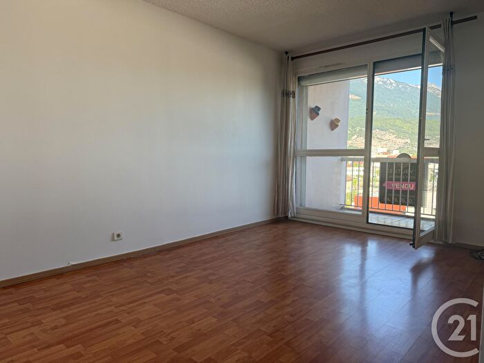Appartement 3 pièces à Échirolles, Village, La Commanderie, à vendre