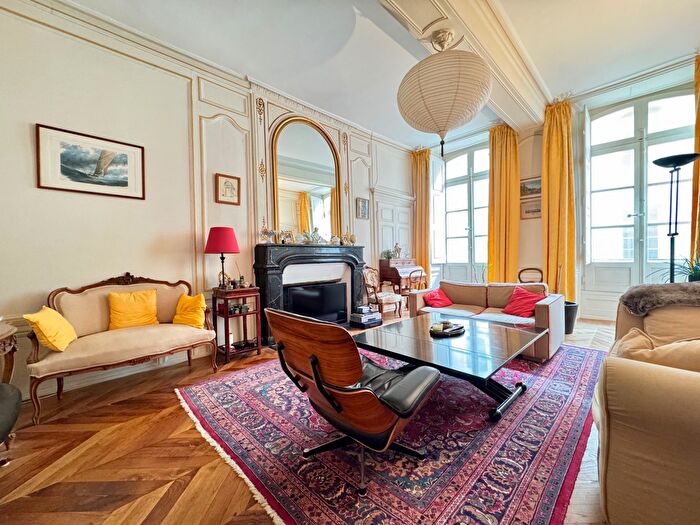 Appartement à vendre - Quartiers Centre, Centre-ville - 6 pièces - 4 chambres