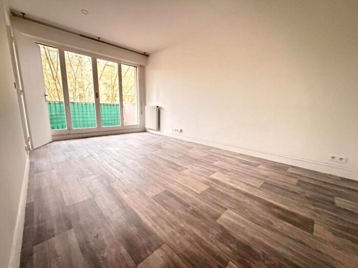 Appartement à louer - Chaville, Muguet - 1 pièce