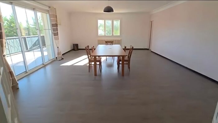 Artigues-près-Bordeaux : Maison 10 pièces à vendre