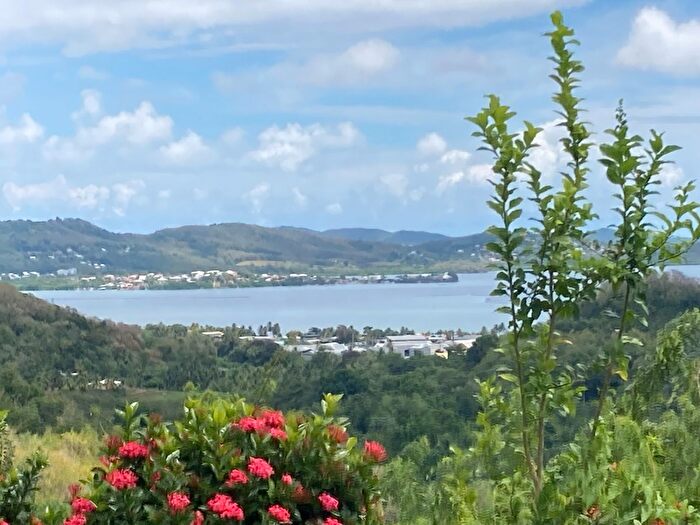 Maison à vendre - Le Robert - 5 pièces - 4 chambres