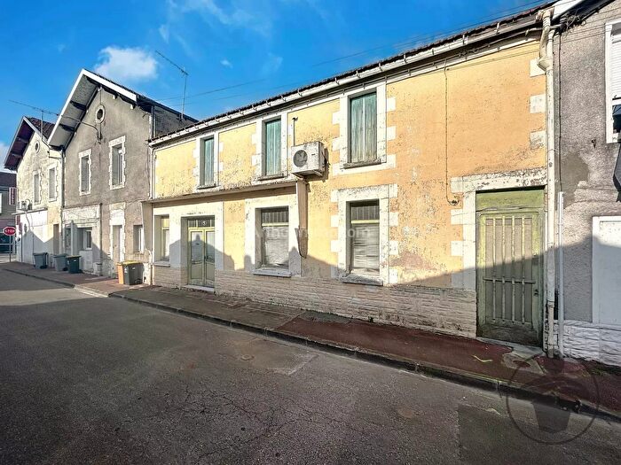 Maison à vendre - Coutras - 5 pièces - 3 chambres