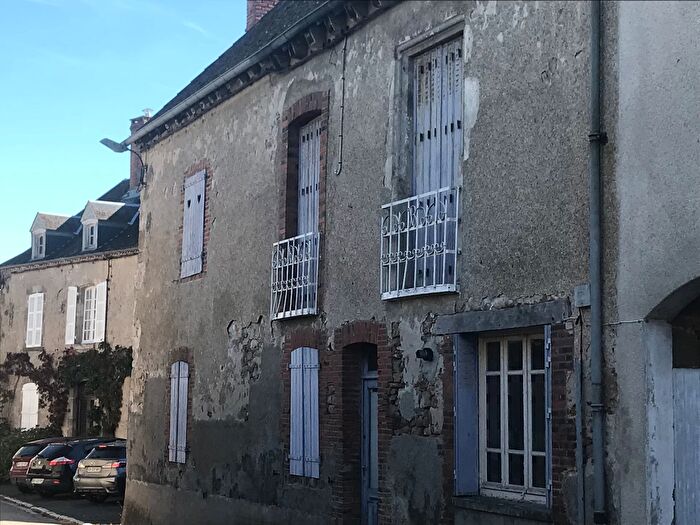 Maison à vendre - Lussac-les-Églises - 5 pièces - 2 chambres