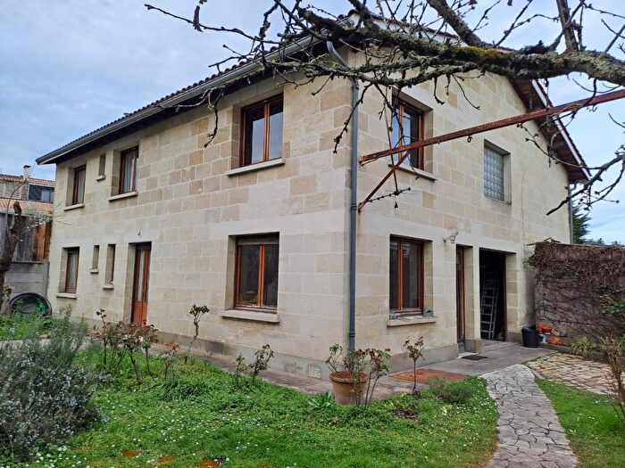 Maison à vendre - Le Bouscat, Barrière du Médoc - 6 pièces - 5 chambres