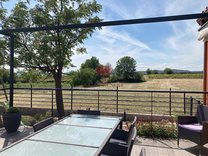 Maison 5 pièces à louer à Montpeyroux
