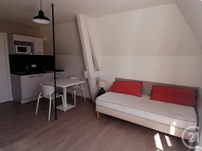 Appartement 1 pièce à Brive-la-Gaillarde, Centre-ville, Pont Cardinal, Champanatier, à louer