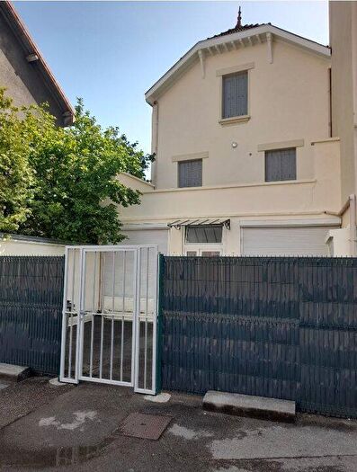 Maison 5 pièces à Championnet-Caserne de Bonne, Grenoble, à louer