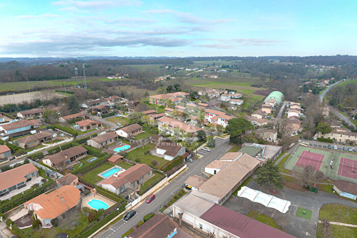 Maison 4 pièces à vendre à Salleb uf, Salleboeuf