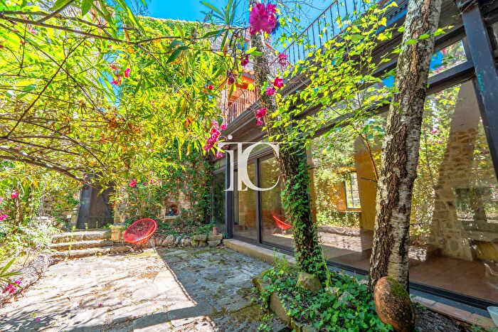 Maison à vendre - Les Vans - 9 pièces - 3 chambres