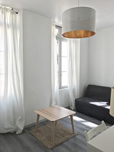 Appartement à louer - Orléans, Bannier, République - 1 pièce