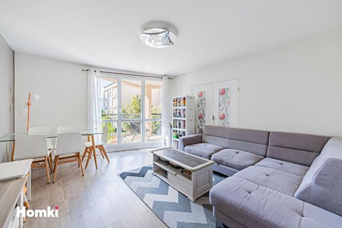 Appartement 3 pièces à vendre à Courbevoie, Marceau République