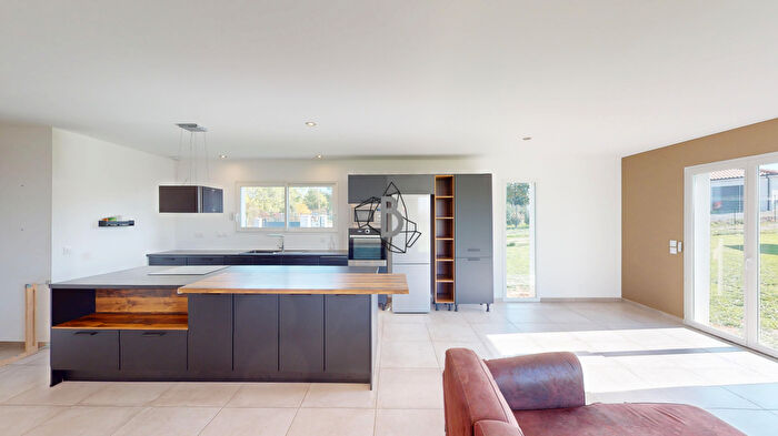 Maison à vendre - Sérénac - 4 pièces - 3 chambres