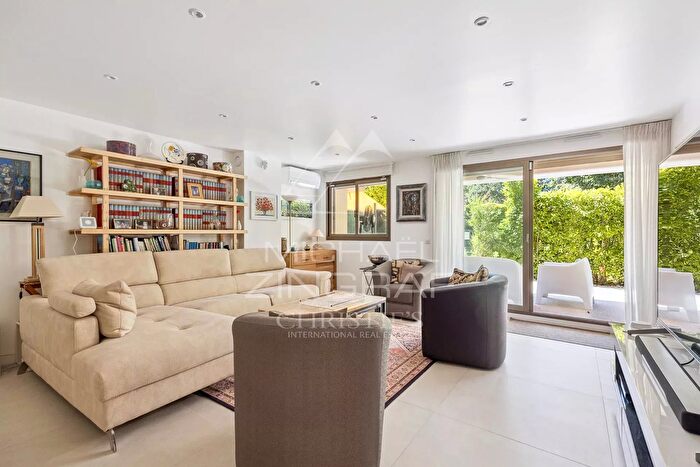 Appartement à vendre - Antibes, Juan-les-Pins, Le Cap - 4 pièces - 3 chambres