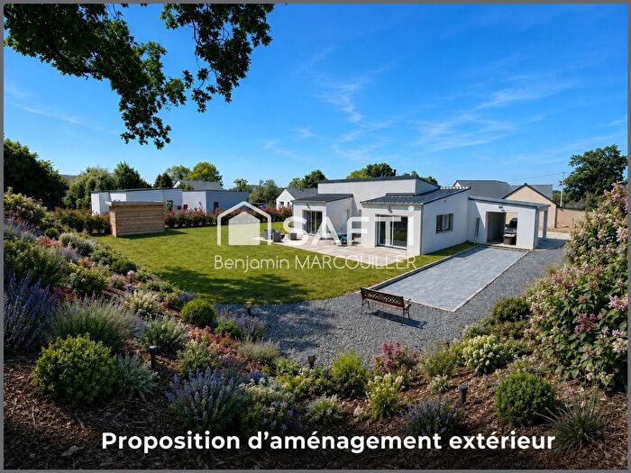Vire, Bourg de Neuville, La Planche : Maison 5 pièces à vendre