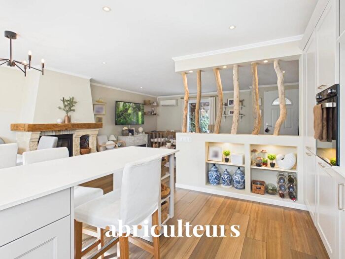 Maison à vendre - Aix-en-Provence, Luynes - 5 pièces - 3 chambres