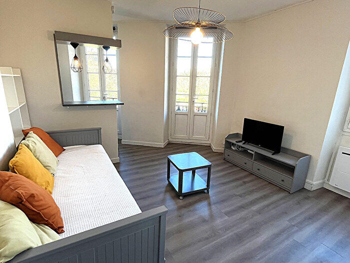 Pau, Centre-ville - Appartement 1 pièce à louer