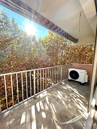 Nîmes, collines - Appartement 5 pièces à louer