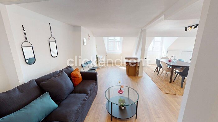 Appartement à louer - Saint Marc-Croix de Pierre-Saint Nicaise, Rouen - 5 pièces - 4 chambres