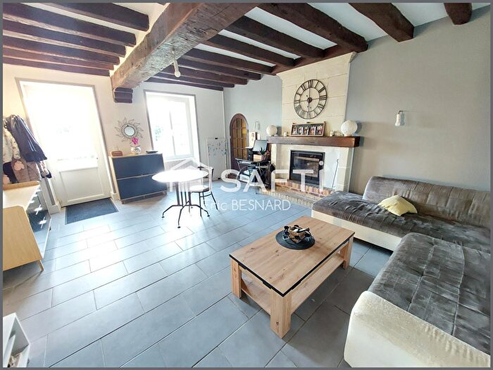 Maison à vendre - Pouant - 6 pièces - 4 chambres