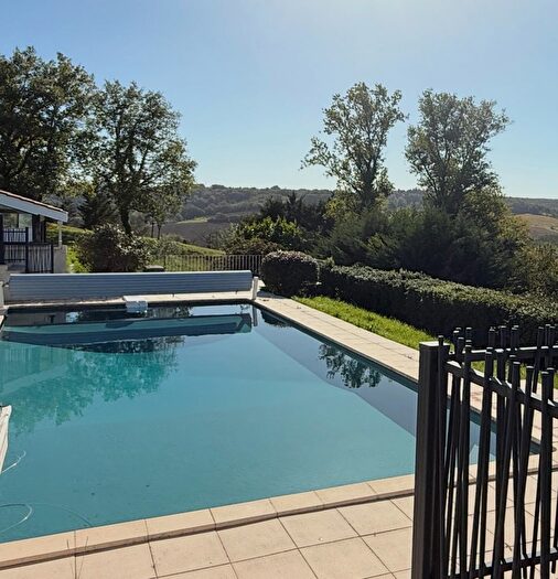 Maison à vendre - Pujols - 5 pièces - 4 chambres