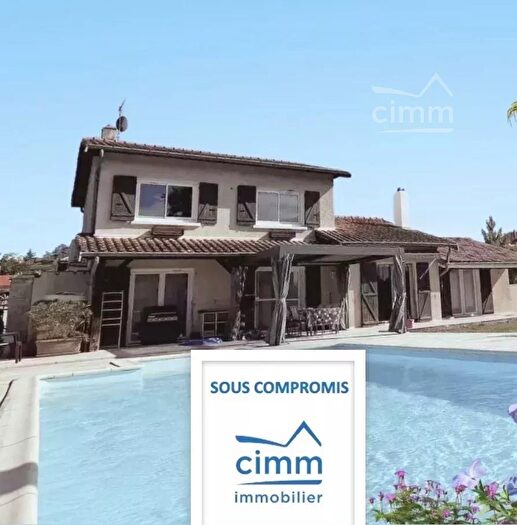 Maison à vendre - Salaise-sur-Sanne - 7 pièces - 4 chambres