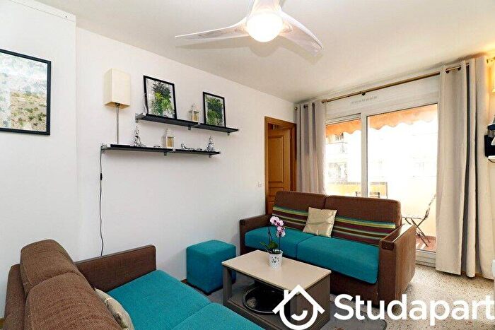 Appartement à louer - Saint Augustin, Nice - 1 pièce - 4 chambres