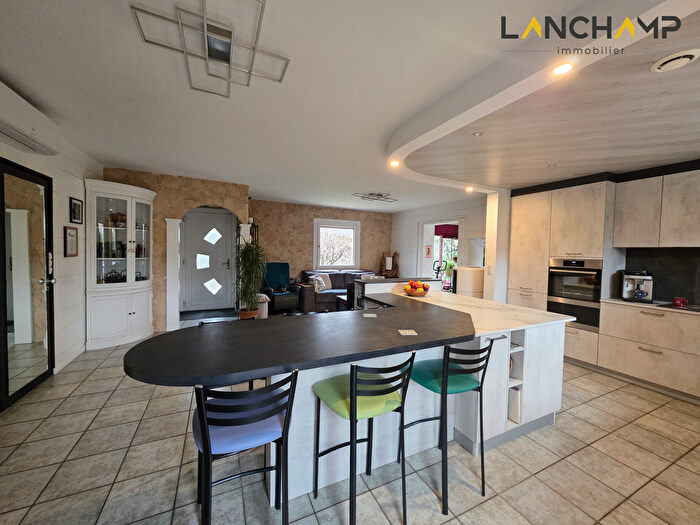 Maison à vendre - Bons-en-Chablais - 6 pièces - 3 chambres