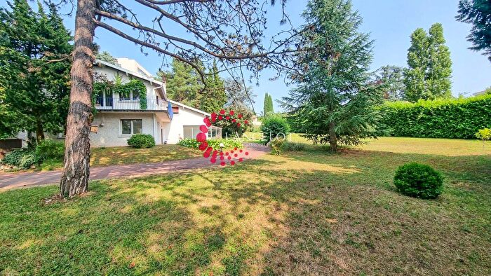 Maison à louer - Sainte-Foy-lès-Lyon - 7 pièces - 5 chambres