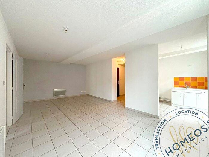 Appartement à louer - Montrevel-en-Bresse - 3 pièces - 2 chambres