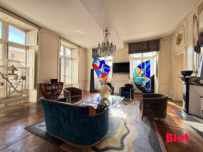 Appartement à vendre - Quartiers Centre, Centre-ville - 4 pièces - 3 chambres