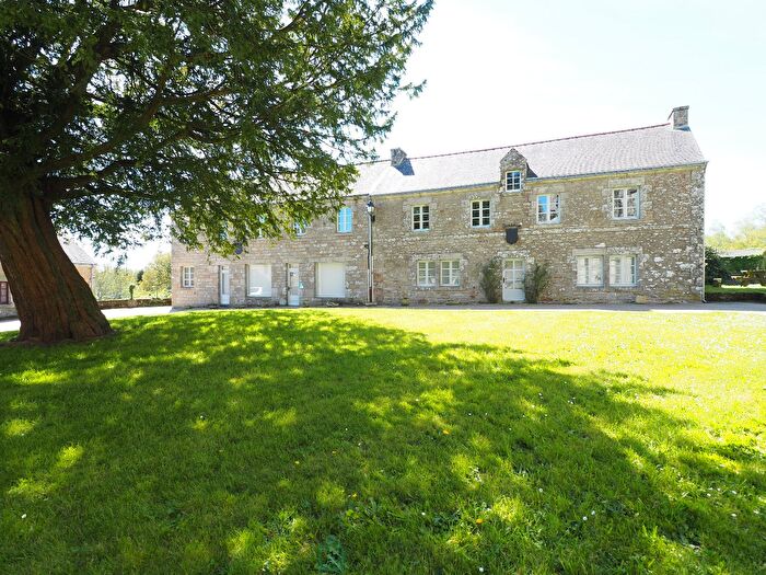 Guern : Maison 14 pièces à vendre