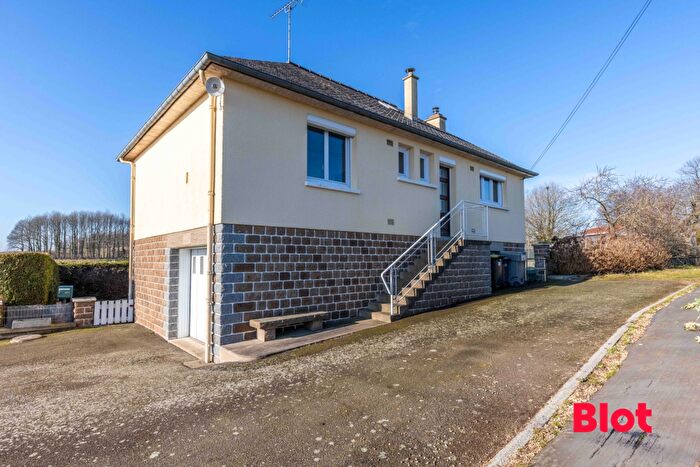 Maison à vendre - La Bazouge-du-Désert - 3 pièces - 2 chambres