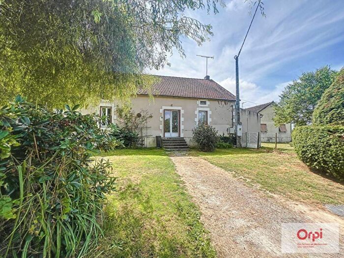 Maison 4 pièces à louer à Bizeneuille