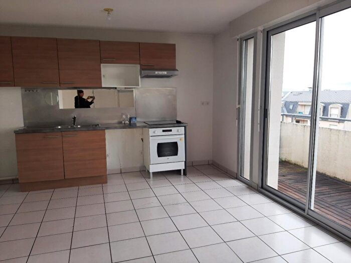 Appartement à louer - Limoges, Centre-ville, Hôtel de Ville, Emailleurs - 5 pièces - 3 chambres