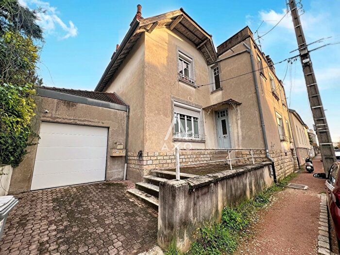 Maisons à vendre et appartements à louer - 3