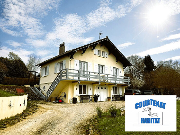 Maison à vendre - Chantecoq - 9 pièces - 4 chambres