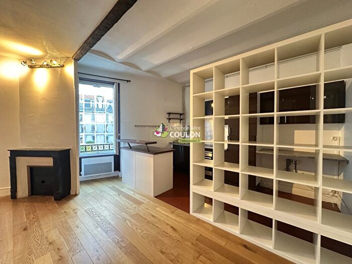 Appartement à louer - Clermont-Ferrand, Delille, Cathédrale, La Gare - 3 pièces - 2 chambres