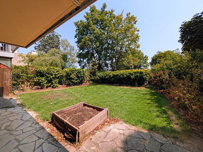 Le Plessis-Robinson, Malabry : Appartement 4 pièces à vendre